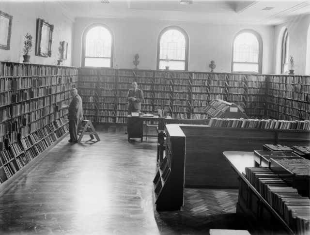 State Library Victoria – From the Travelling Library to the Internet: a ...